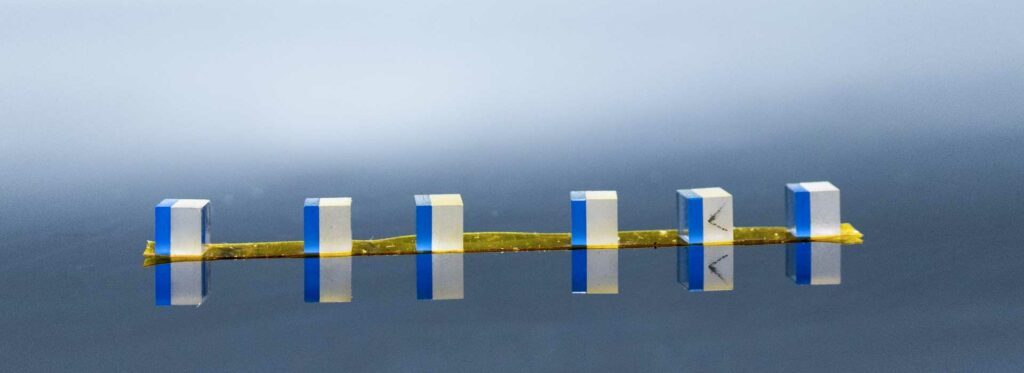 Er，Yb :glass+Co:spinel -BBO晶体-Nd YAG 晶体-Nd YVO4 晶体-隔离器-芯飞睿